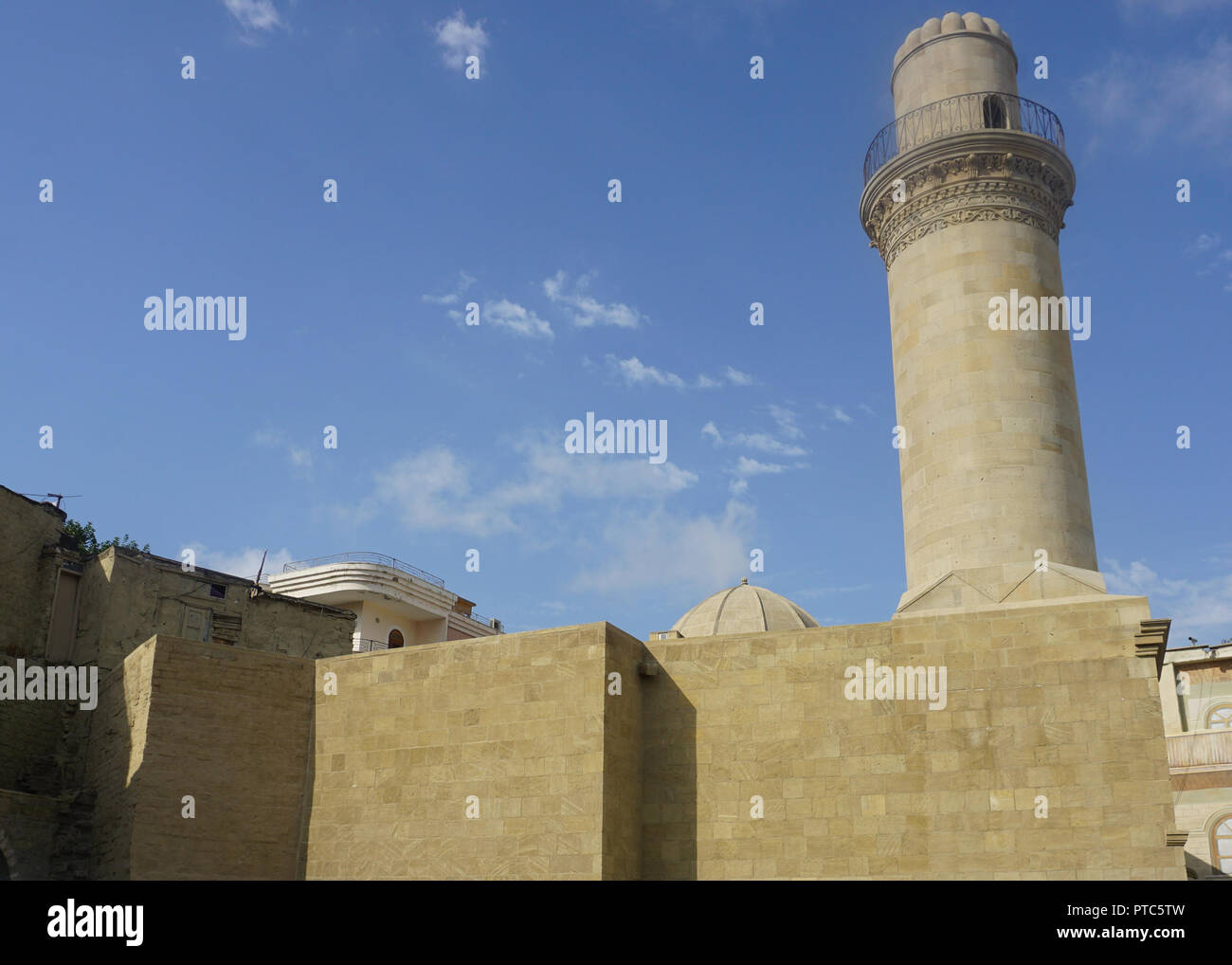 Small Mosque in Baku Old City with typical Minaret Stock Photo - Alamy