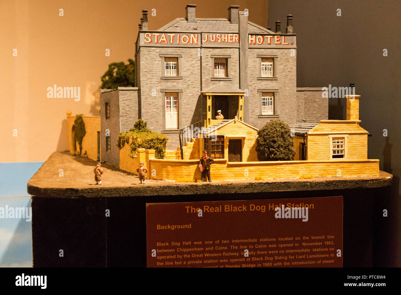 British museum building model hi-res stock photography and images - Alamy