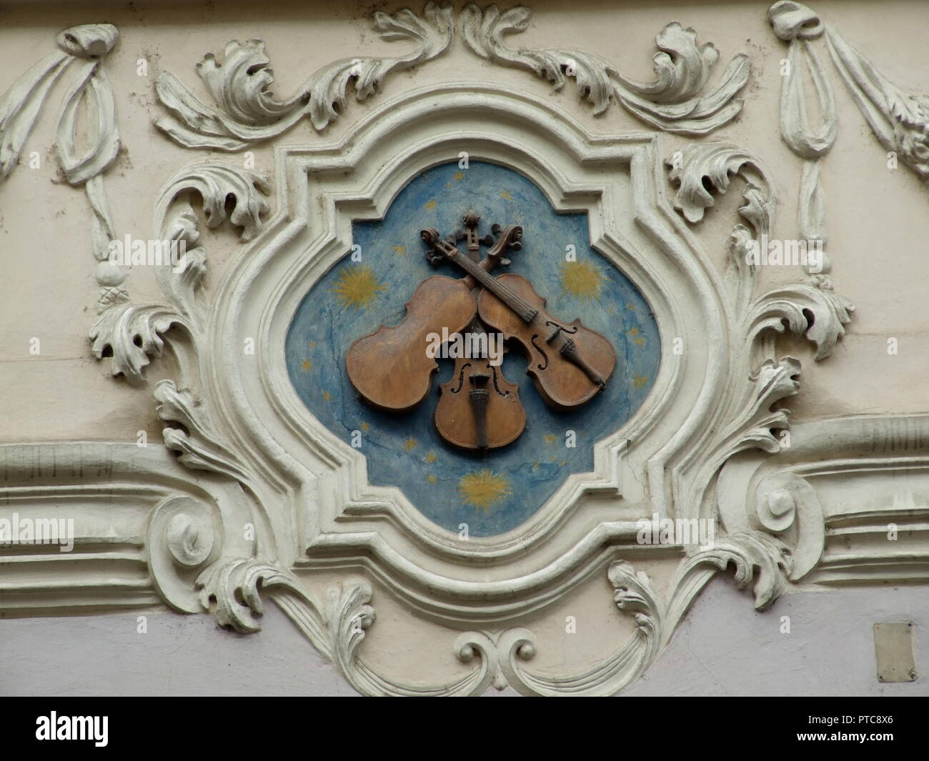 18th century house signs hi-res stock photography and images - Alamy