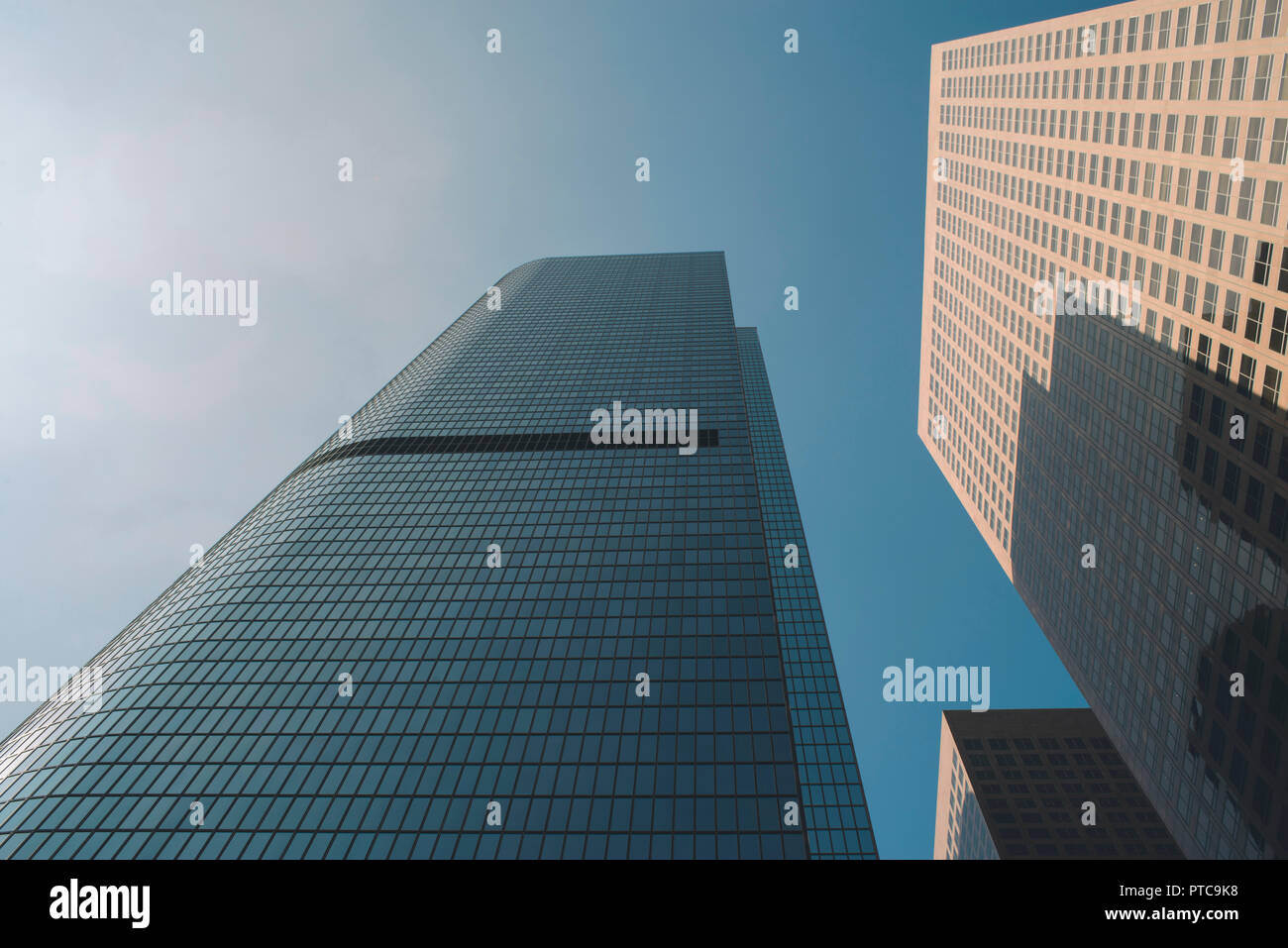 Tall building hi-res stock photography and images - Alamy