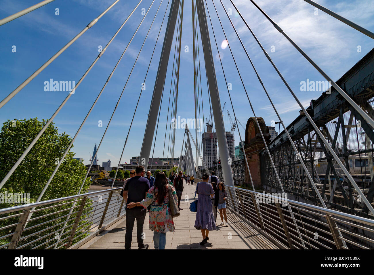 Panoramic of hungerford bridge hi-res stock photography and images - Alamy