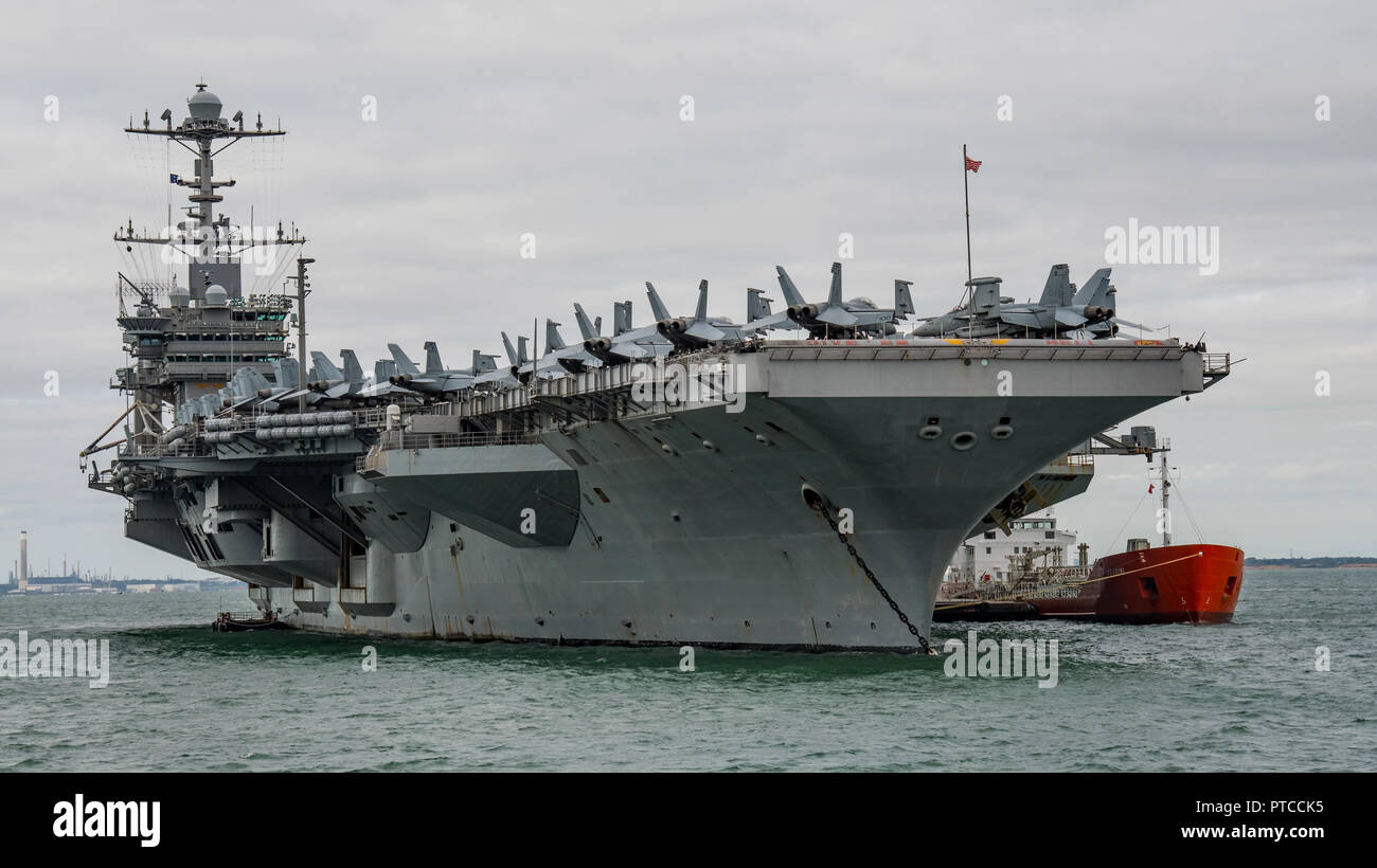 US Navy warship, the aircraft carrier USS Harry S Truman (CVN 75) at ...