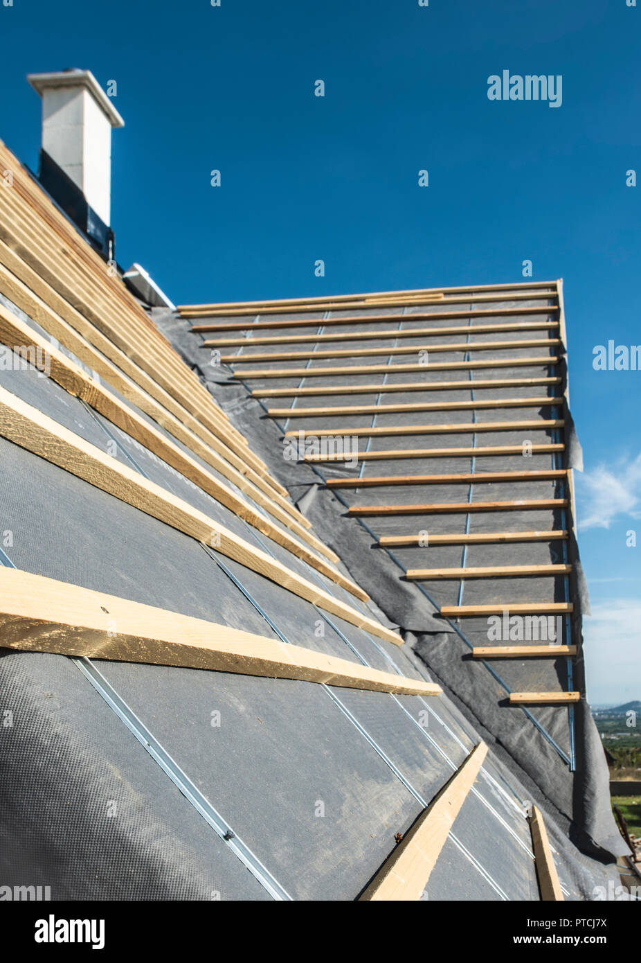Build roof hi-res stock photography and images - Alamy