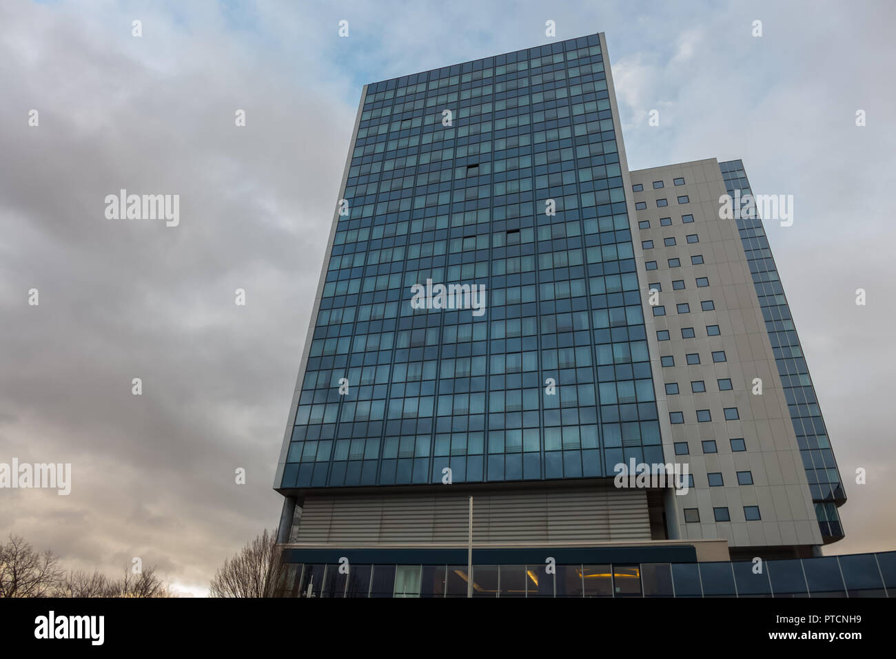 Big hotel building hi-res stock photography and images - Alamy