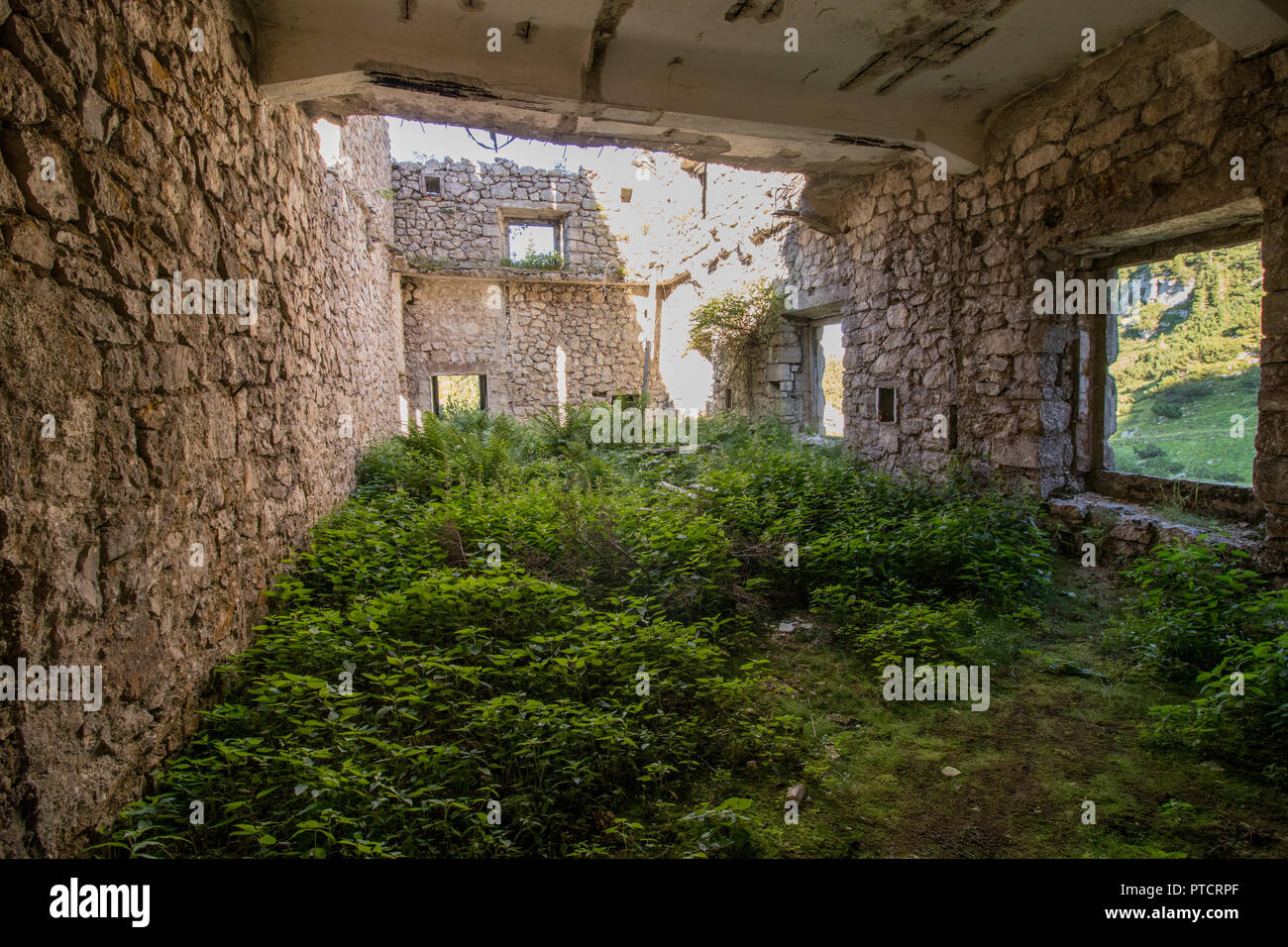 inside 1 world war barrack Stock Photo - Alamy