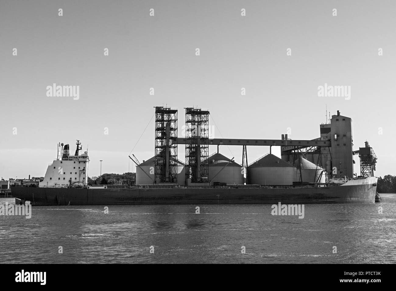 Bulk carrier Black and White Stock Photos & Images - Alamy