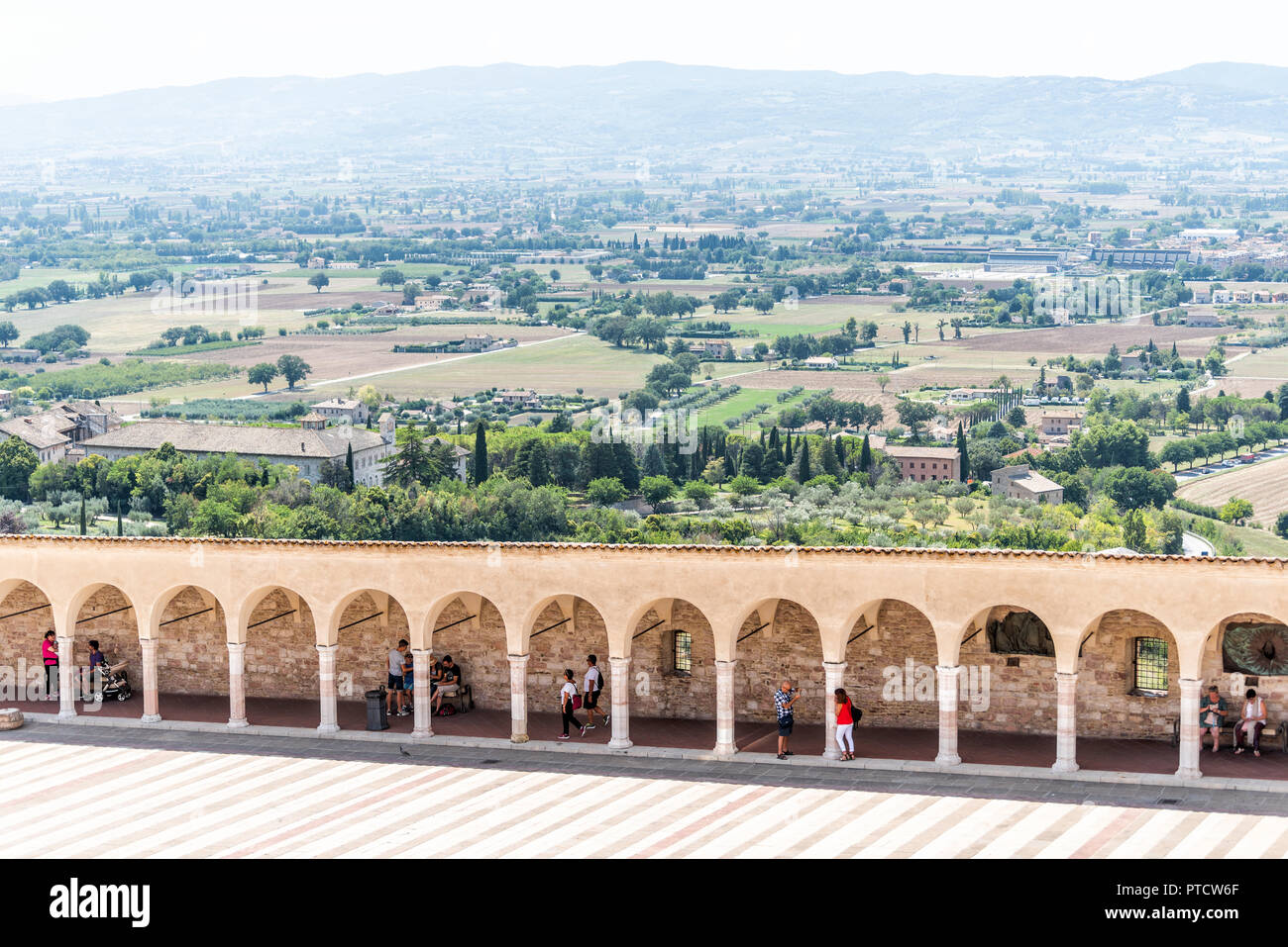 Basilica assisi down hi-res stock photography and images - Alamy