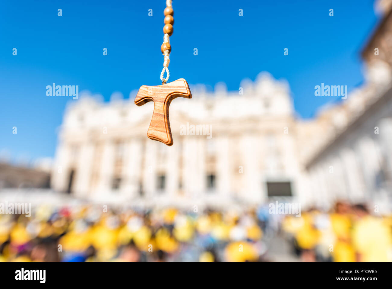 Rosary Tree High Resolution Stock Photography and Images - Alamy