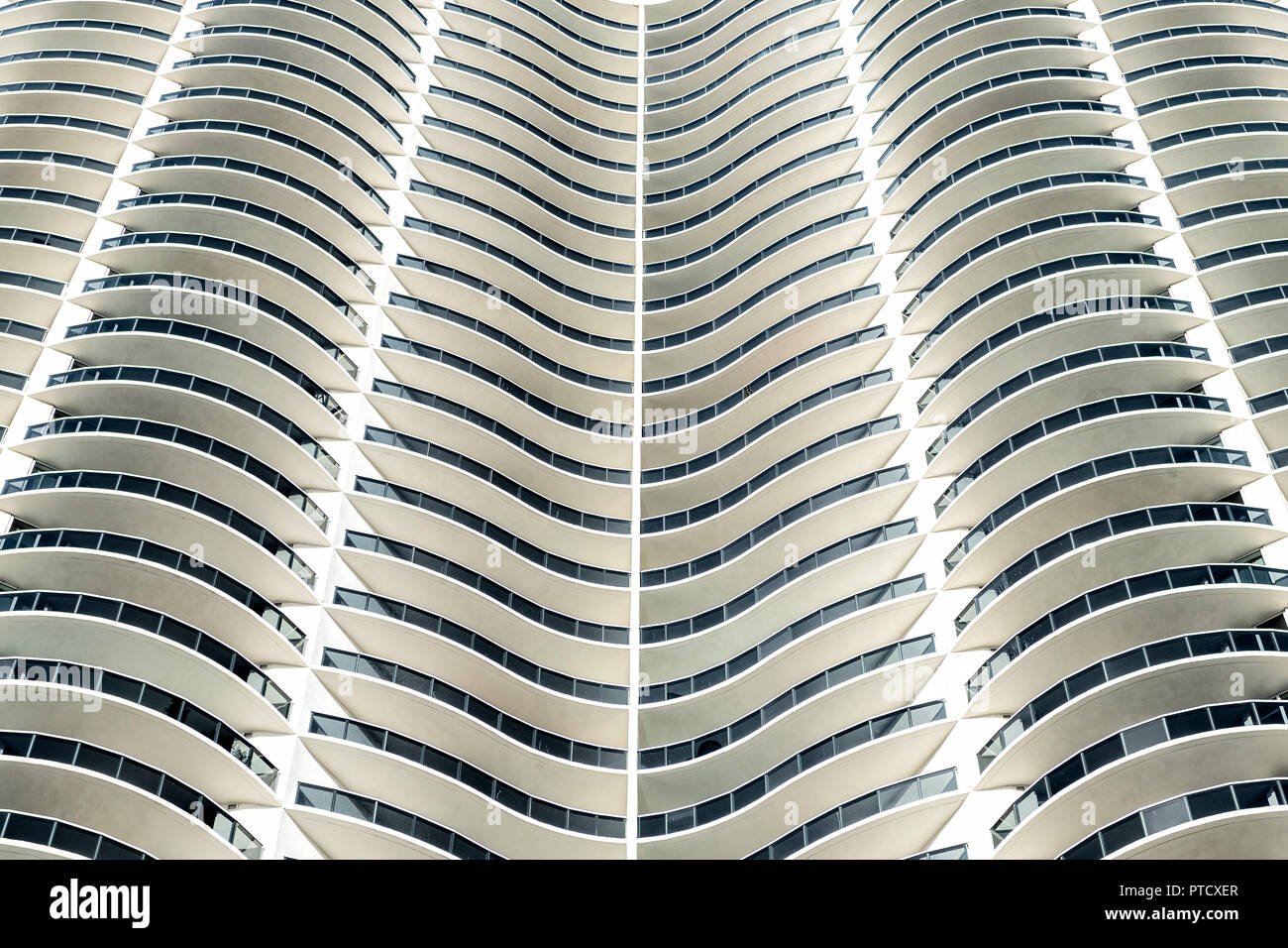 Complex wave pattern hi-res stock photography and images - Alamy