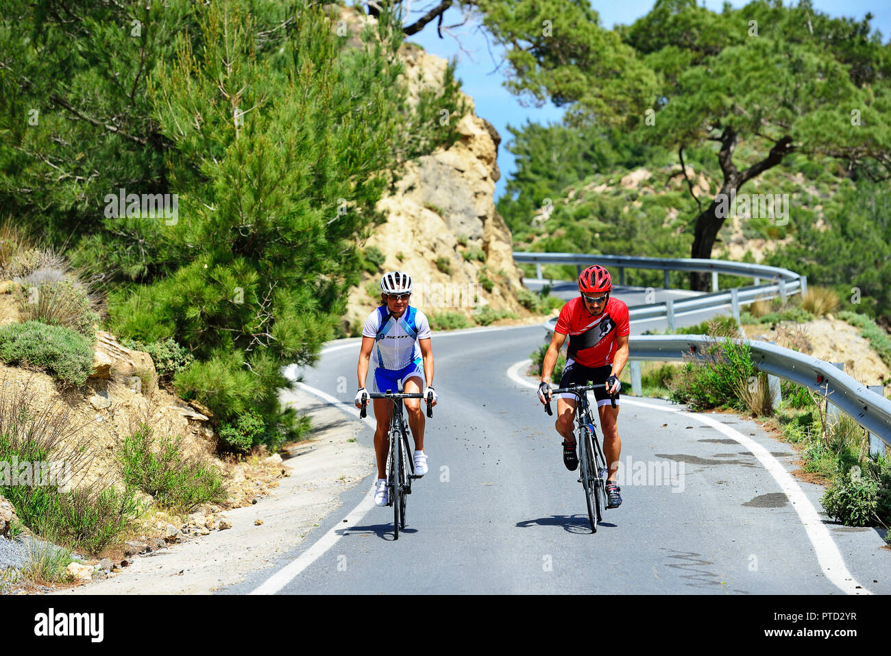 Road cyclist hi-res stock photography and images - Alamy