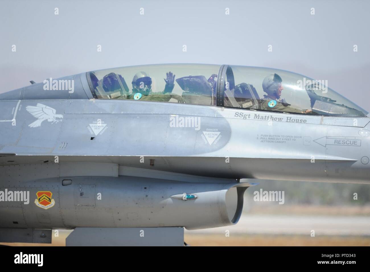 An F-16B Fighting Falcon assigned to the 309th Fighter Squadron taxis ...