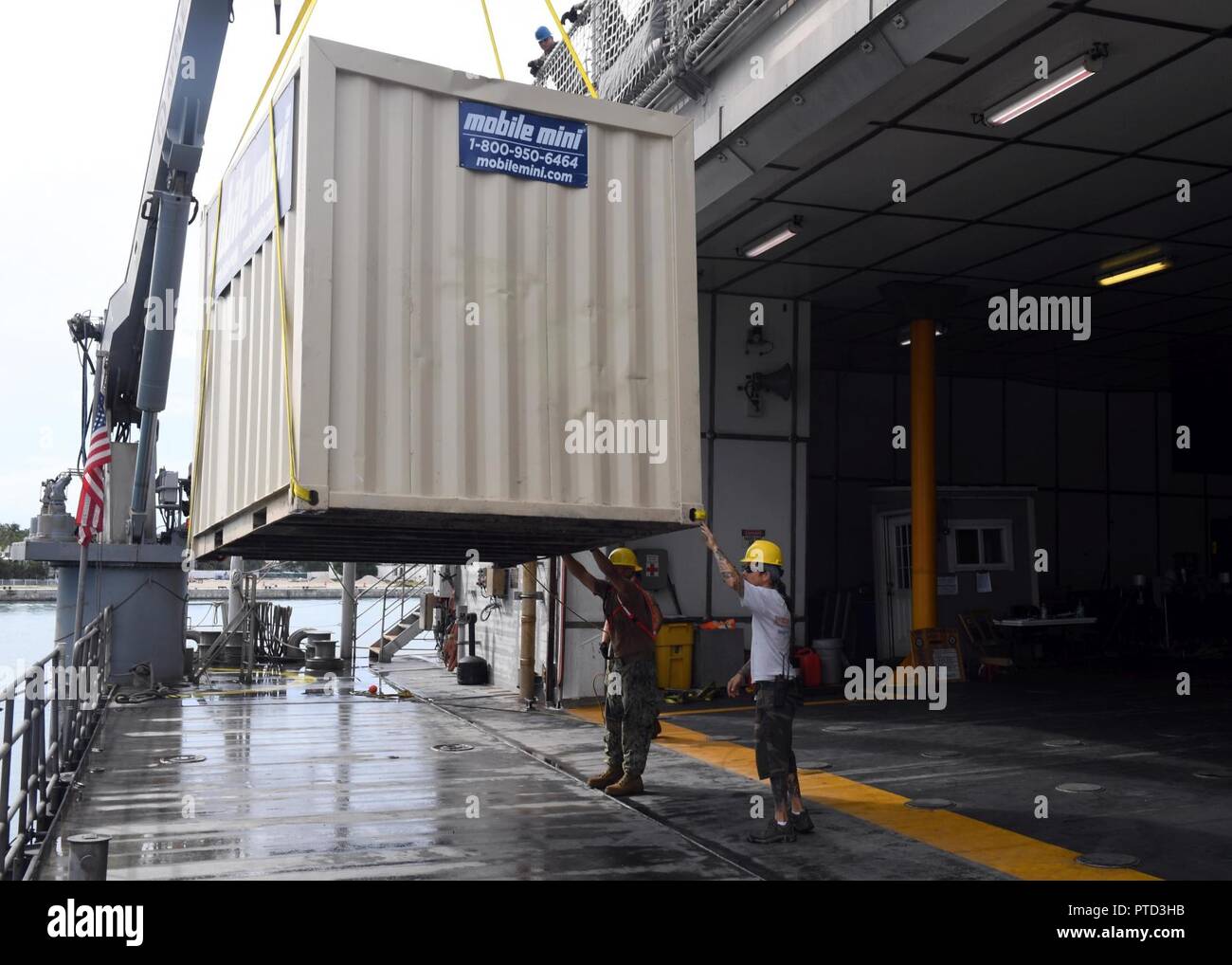 Epf crane hi-res stock photography and images - Alamy