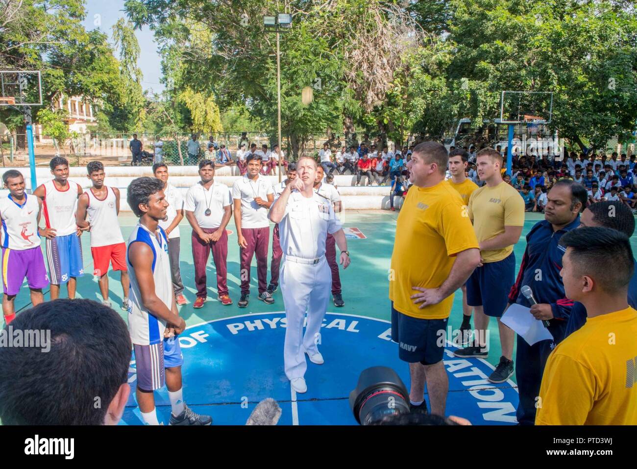 CHENNAI, India (July 11, 2017) Capt. Kevin Lenox, commanding officer of ...