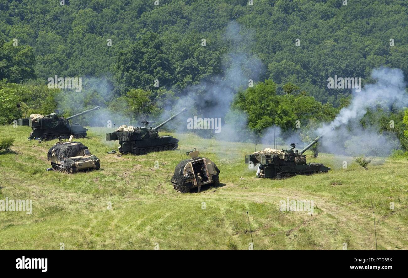 Us army paladins hi-res stock photography and images - Alamy