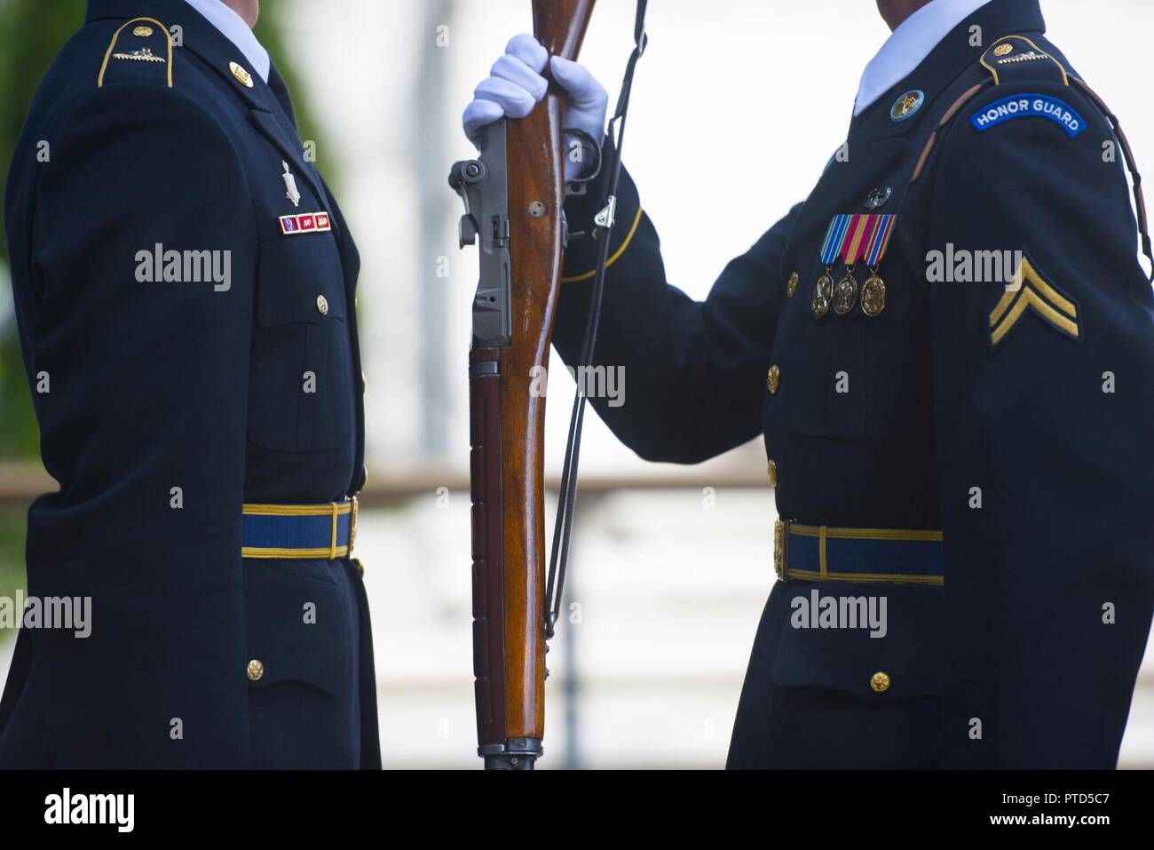 Old Guard Tomb Sentinels participate in the Changing of the Guard ...