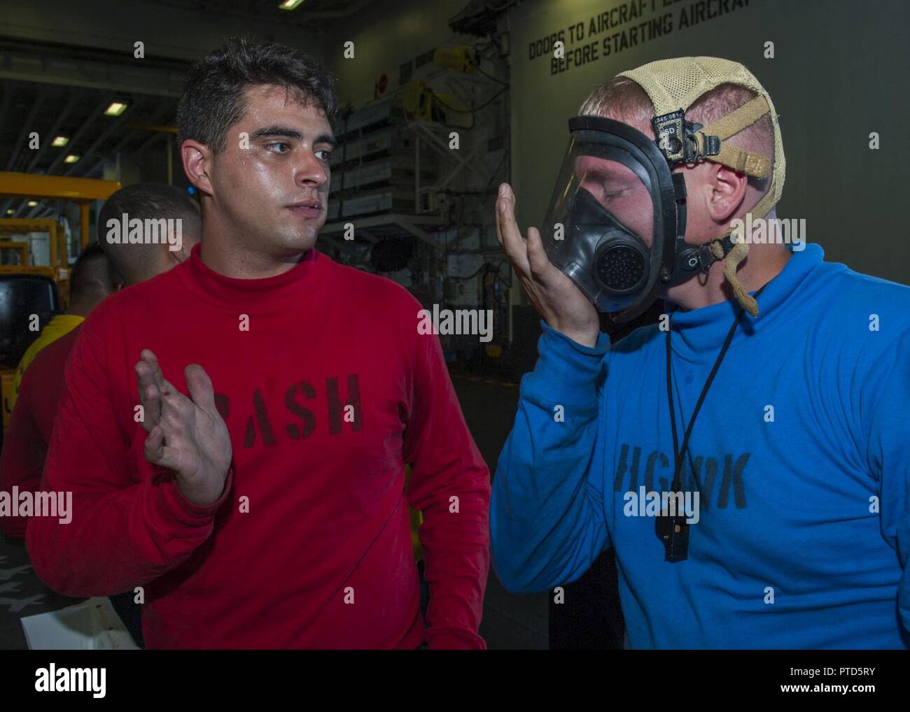 Scba mask hi-res stock photography and images - Alamy