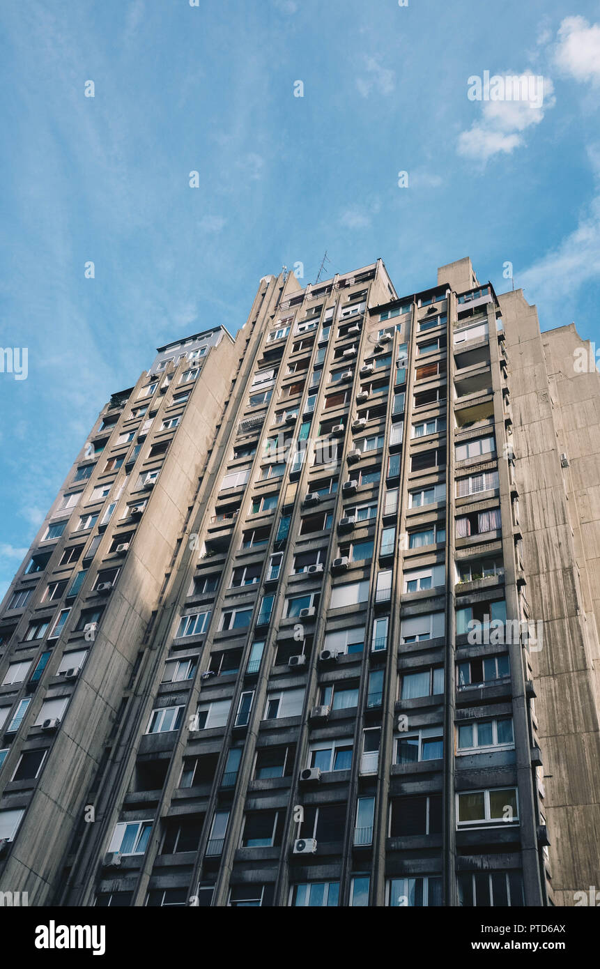 High rise residential tower hi-res stock photography and images - Alamy