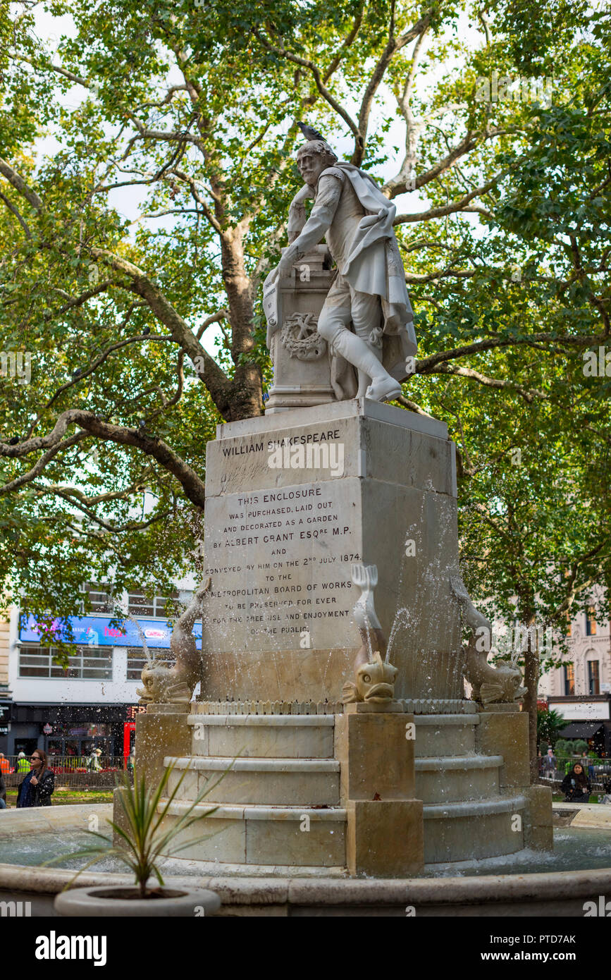 Statue of William Shakespeare in Leicester Square, London Stock Photo ...