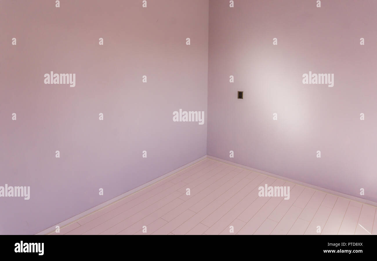 Empty chamber hi-res stock photography and images - Alamy