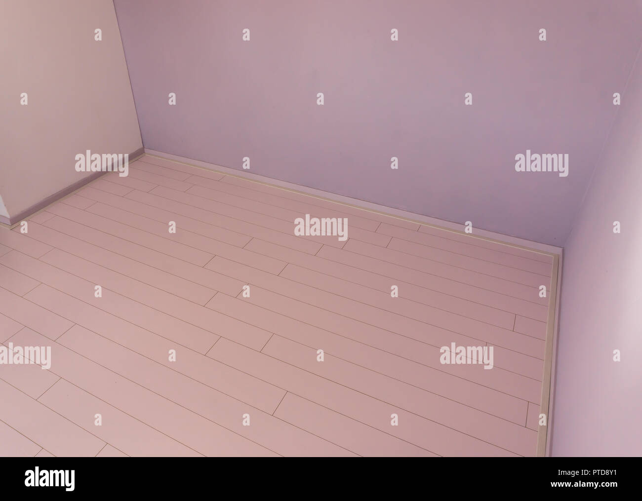 Empty chamber hi-res stock photography and images - Alamy