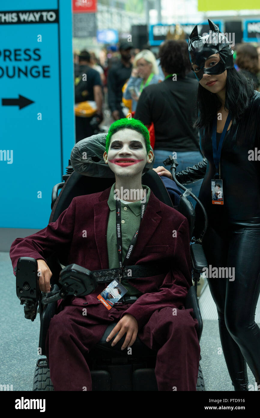 Atmosphere with fans during New York Comic Con at Jacob Javits Center ...
