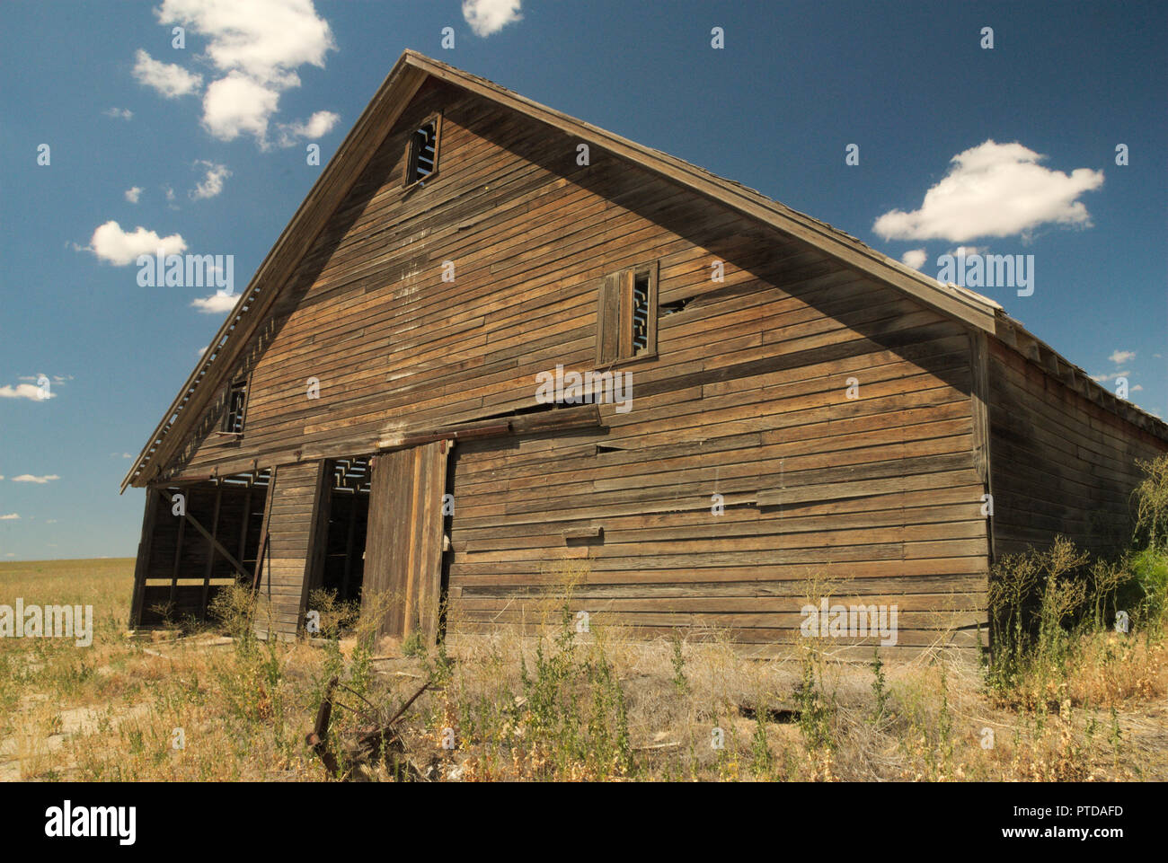 Brown barn boards hi-res stock photography and images - Alamy