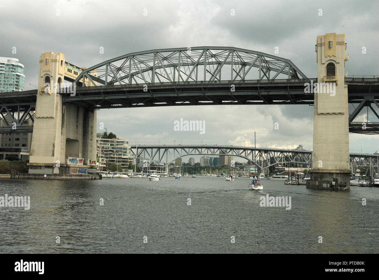 Canadian bridges hi-res stock photography and images - Alamy