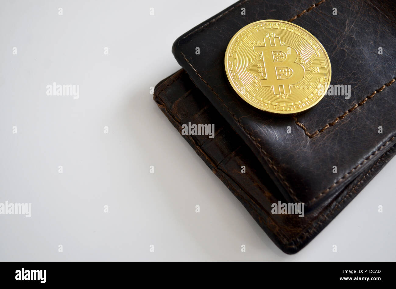 Ledger nano hi-res stock photography and images - Alamy