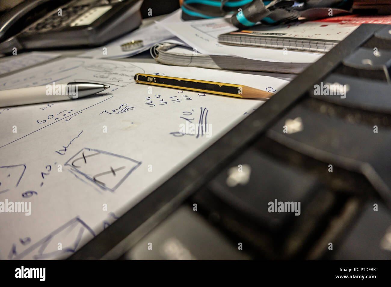 Dirty office desk hi-res stock photography and images - Alamy