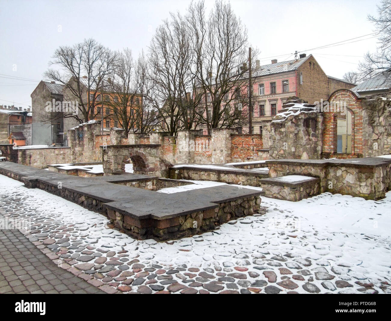 memorial in Riga, the capital of Latvia at winter time Stock Photo - Alamy