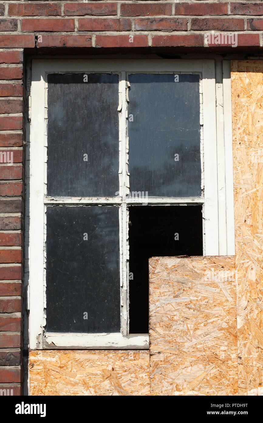 Fragmented glass, old broken window Stock Photo - Alamy