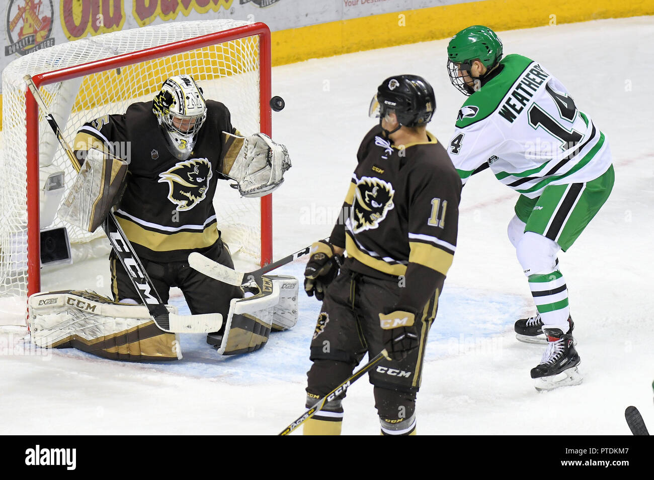 October 6, 2018 North Dakota Fighting Hawks forward Jasper Weatherby ...