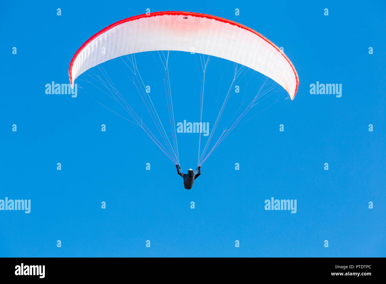 2018 paragliding hi-res stock photography and images - Alamy