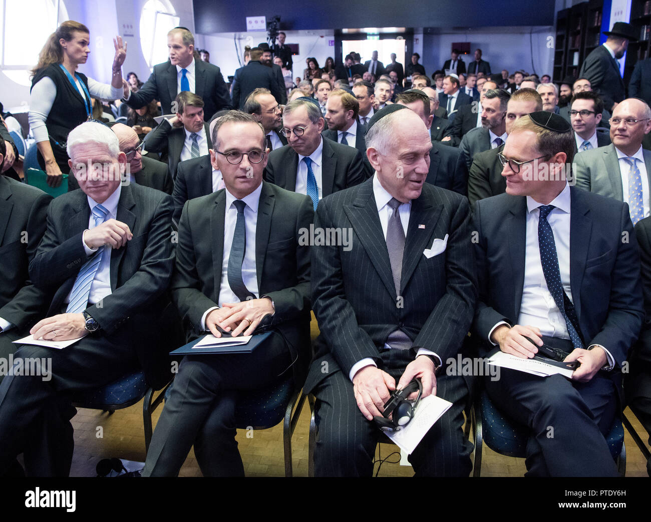 09 October 2018, Berlin: Joseph Schuster (l-r), President of the ...