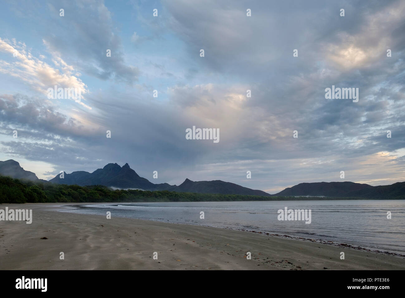 Hinchinbrook Island - The Thorsborne Trail - Zoe Bay Stock Photo - Alamy