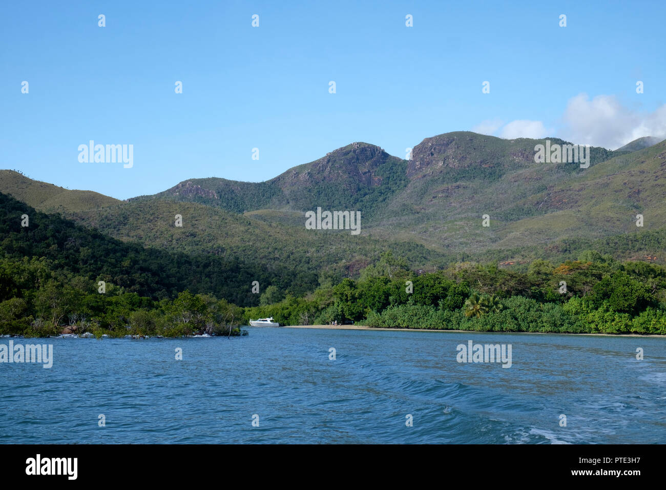 Hinchinbrook Island - The Thorsborne Trail - Zoe Bay Stock Photo - Alamy