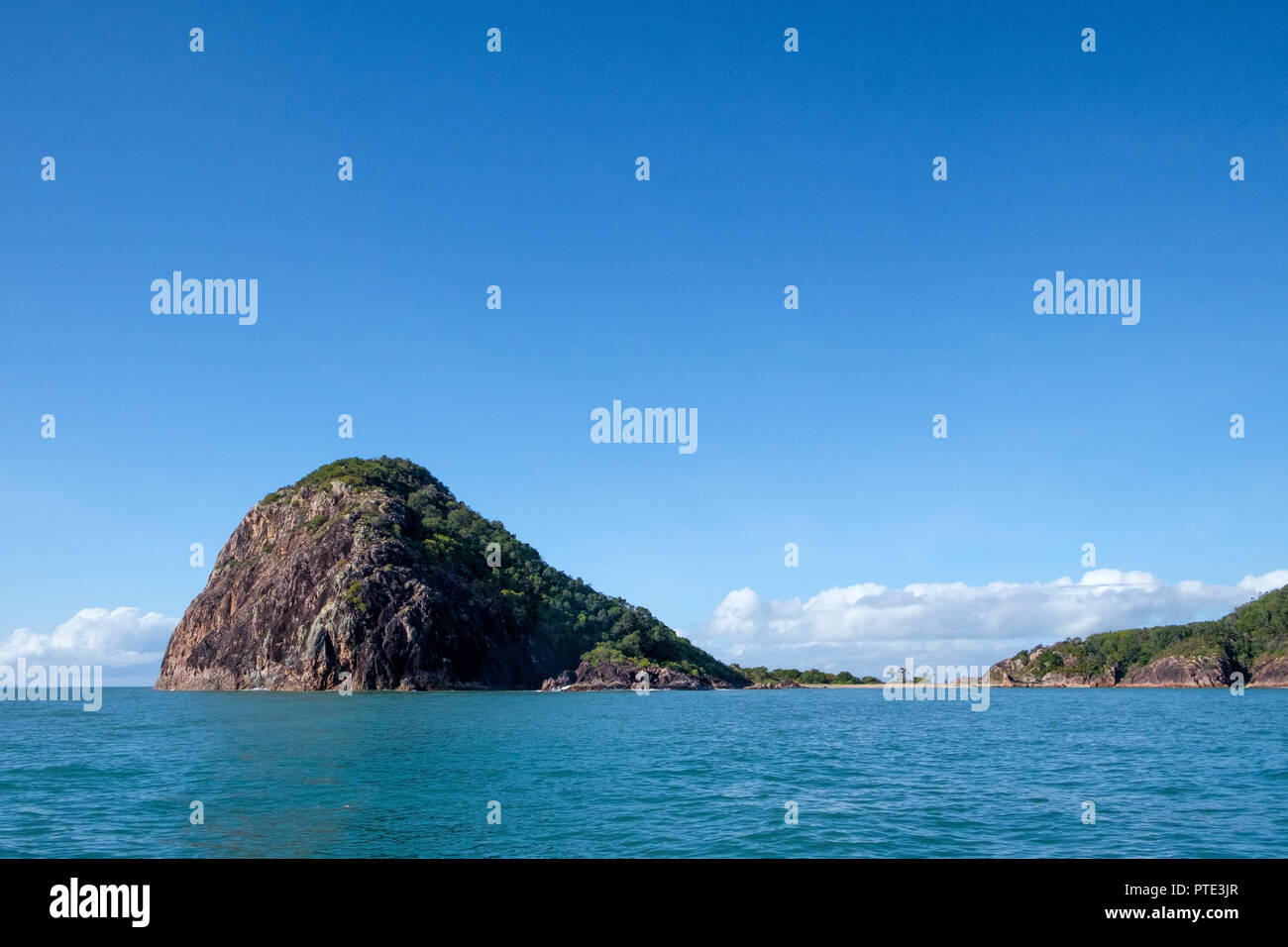 Hinchinbrook island hi-res stock photography and images - Alamy