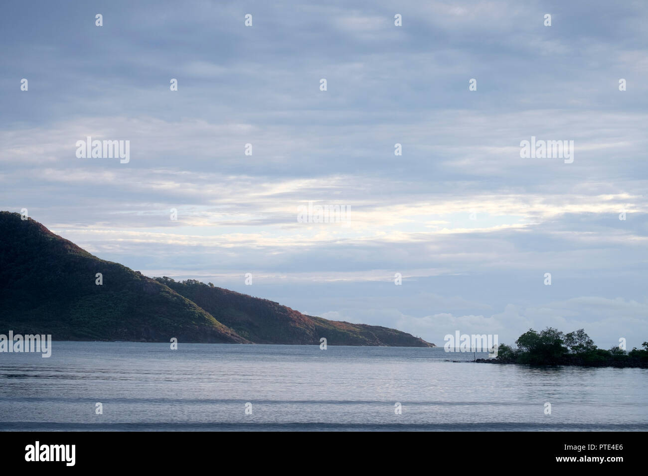 Hinchinbrook Island - The Thorsborne Trail - Zoe Bay Stock Photo - Alamy