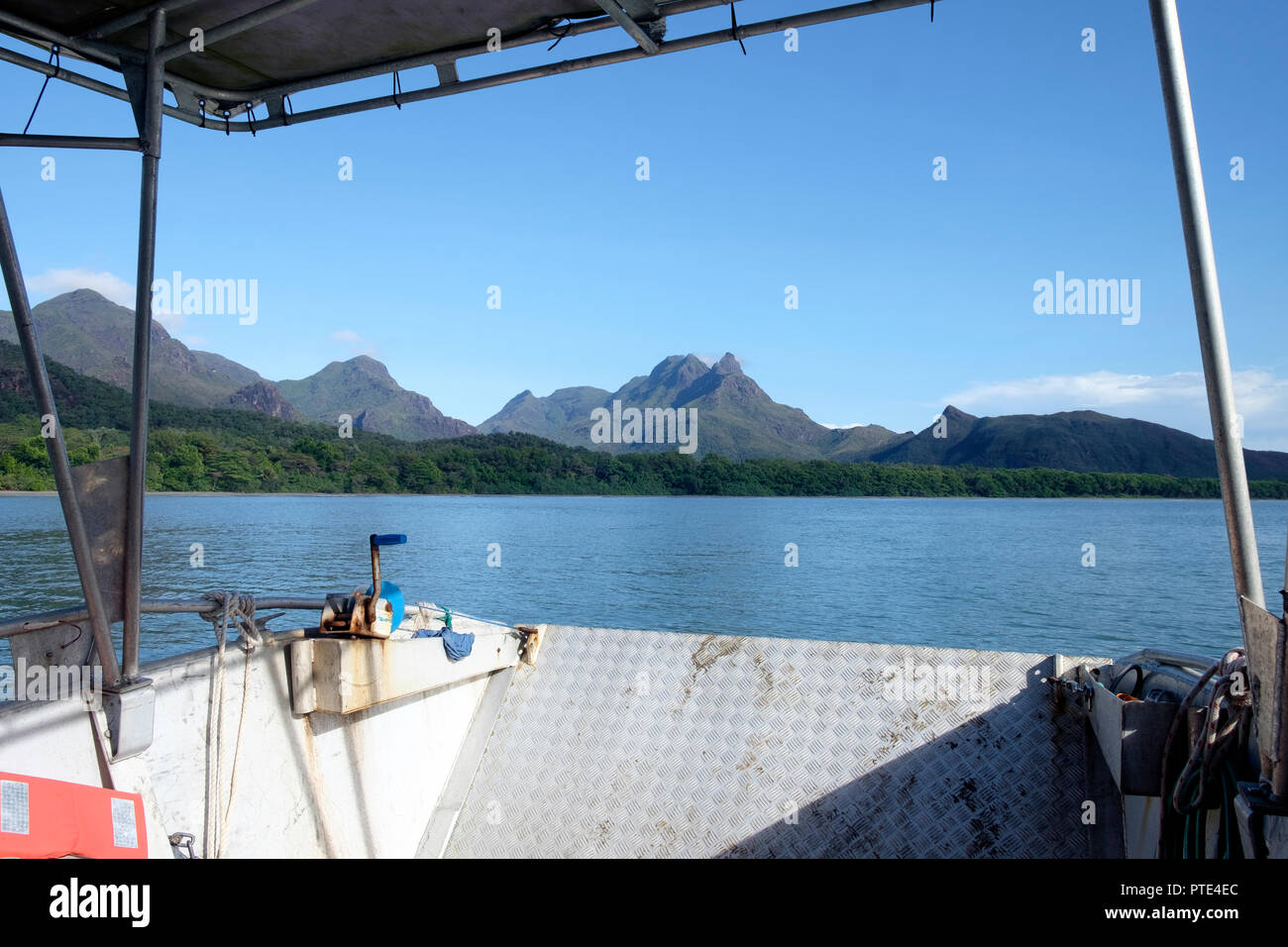 Zoe bay hinchinbrook island hi-res stock photography and images - Alamy