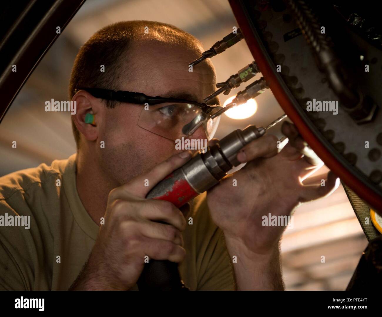 Airman 1st Class Greg Hildenbrandt, 86th Maintenance Squadron aircraft ...