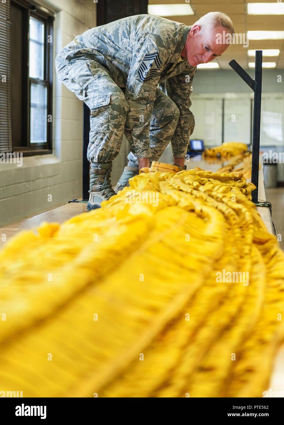 Chief master sgt boling hi-res stock photography and images - Alamy