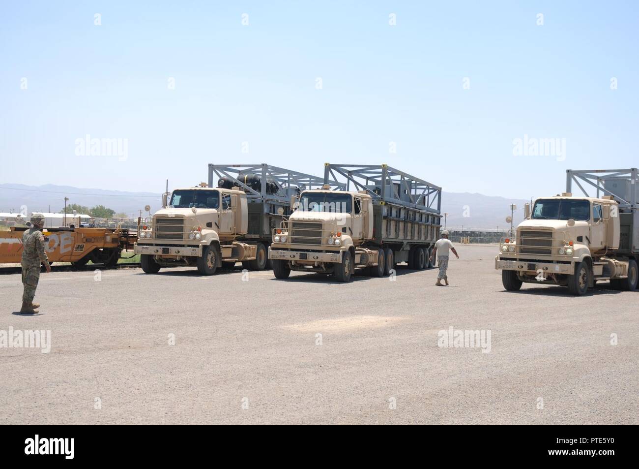 U.S. Army Reserve Soldiers from the 250th Transportation Company, 304th ...
