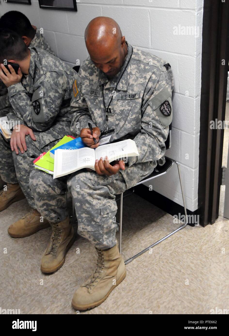 Management profis hi-res stock photography and images - Alamy