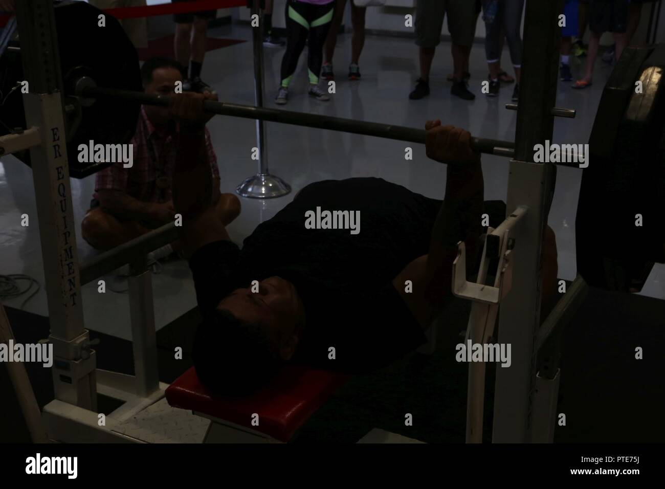 300 bench press hi-res stock photography and images - Alamy