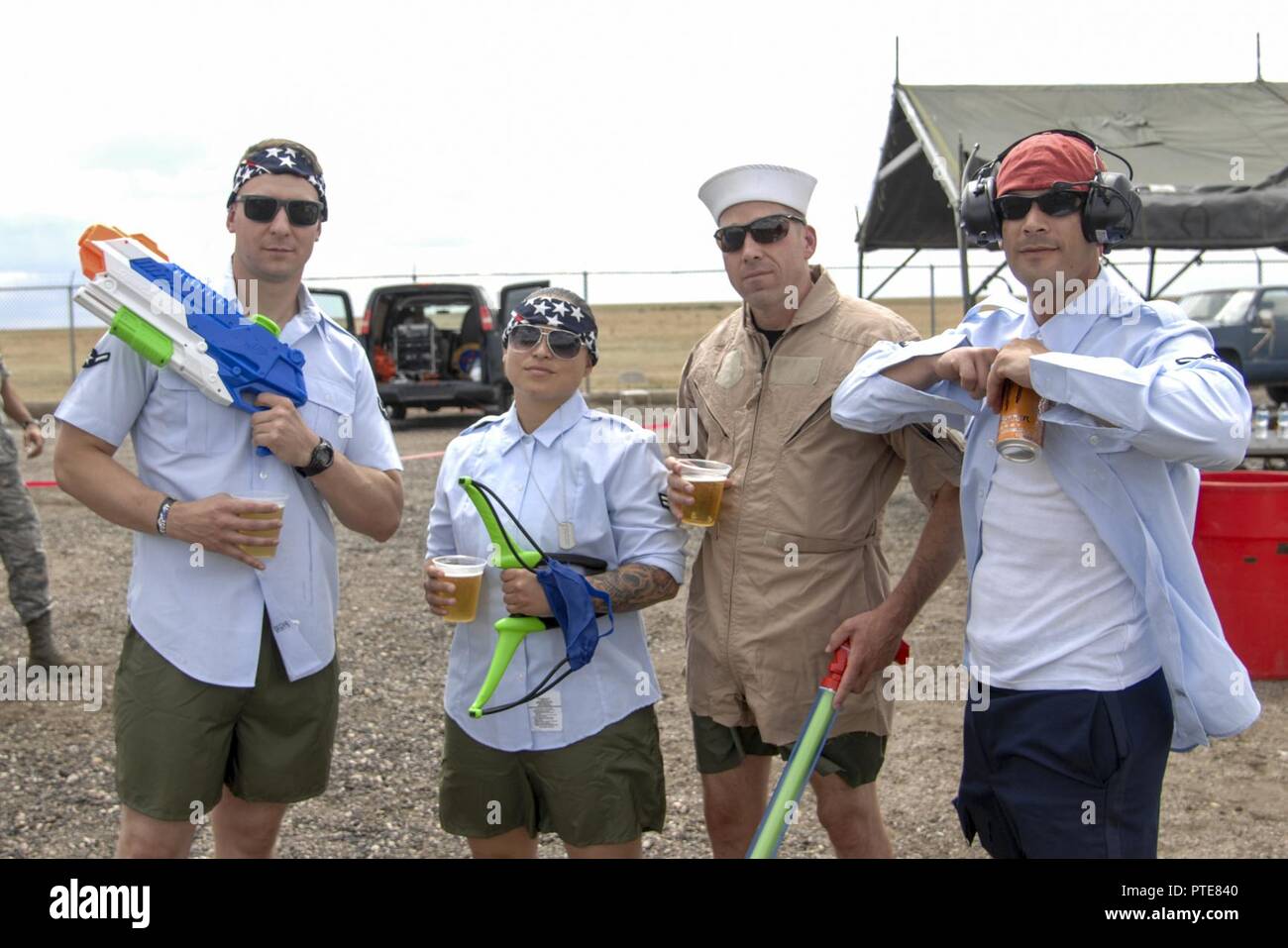 Combat dining out hi-res stock photography and images - Alamy