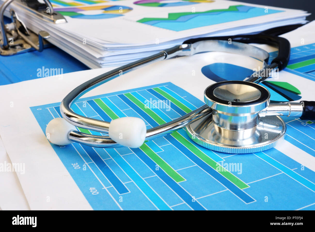 Medical stethoscope chart hi-res stock photography and images - Alamy