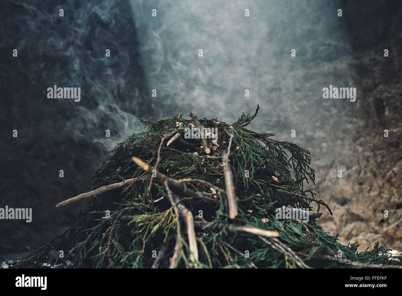 Ancient fire pit hi-res stock photography and images - Alamy