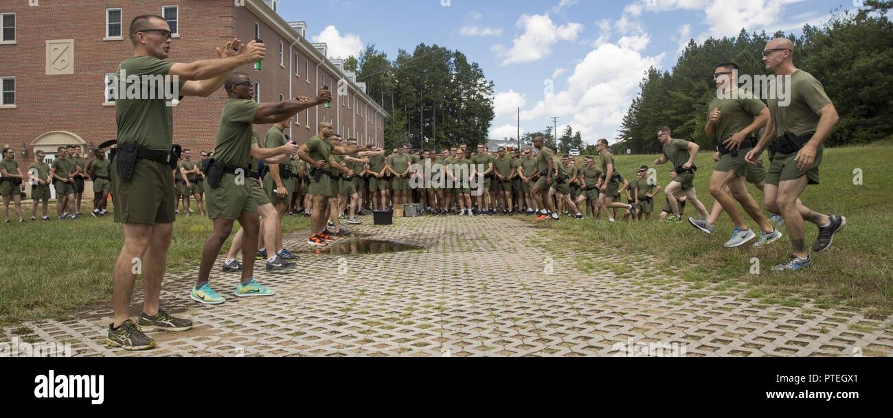 Students attached to Marine Corps Embassy Security Group practice how ...