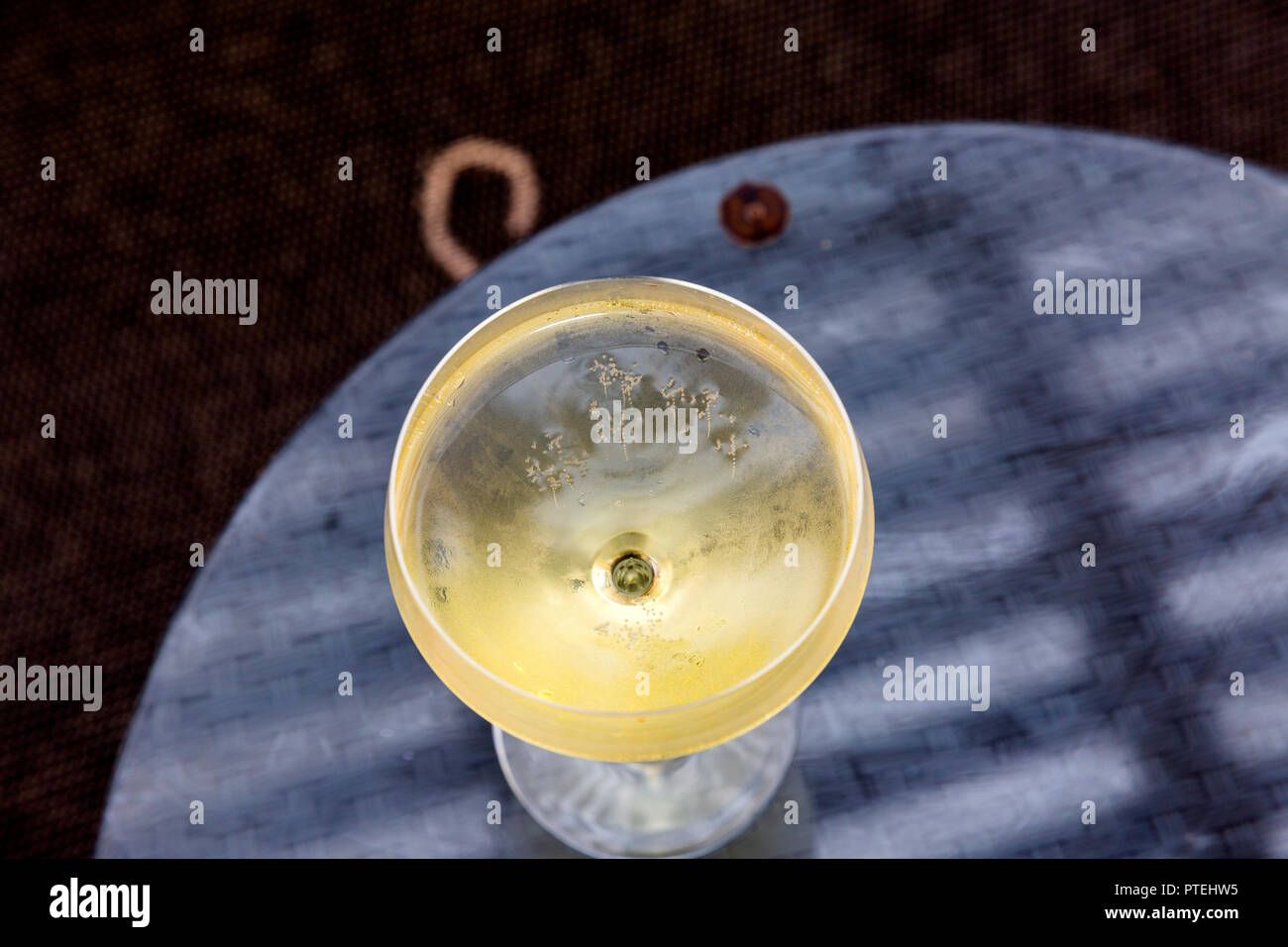 Cava glass hi-res stock photography and images - Alamy