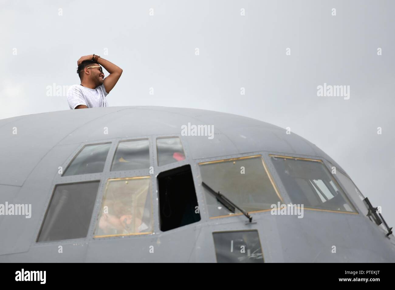 Lethbridge, Alberta, Canada-Airmen assigned to the 432nd Wing/432nd Air ...